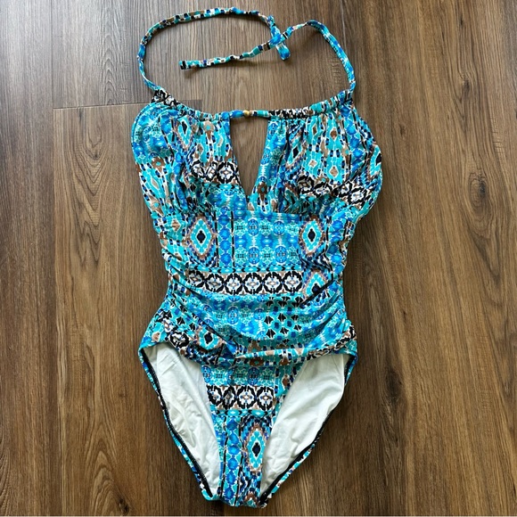 La Blanca | Swim | La Blanca Island Goddess High Neck Keyhole Piece ...